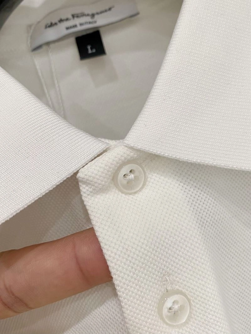 Bargain Ferragamo T-Shirts