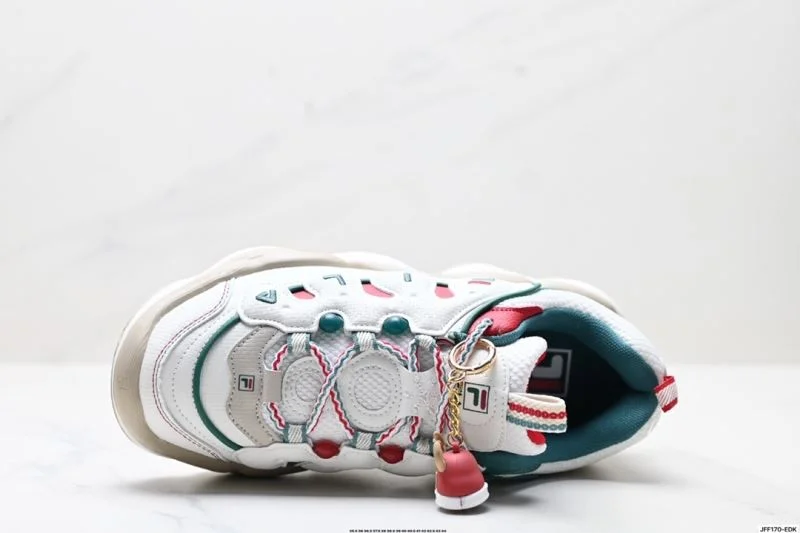 Low-cost Fila Shoes