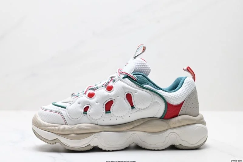 Low-cost Fila Shoes