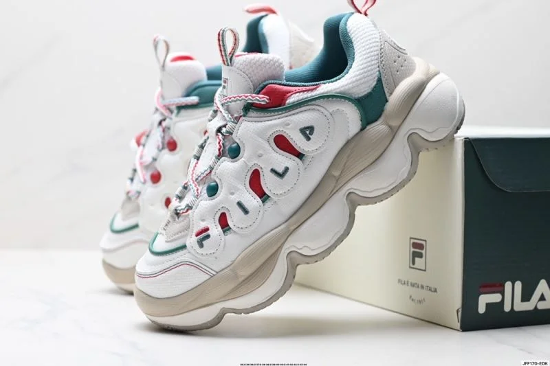 Low-cost Fila Shoes