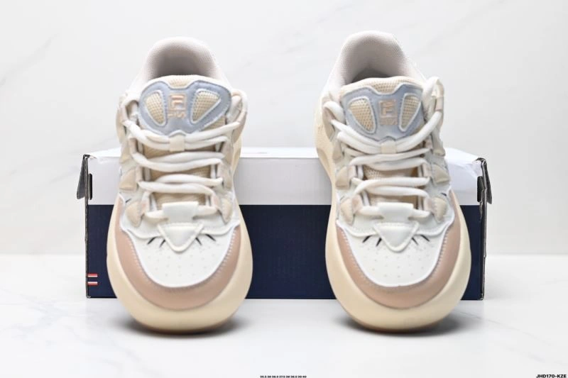 Accurate model Fila Shoes