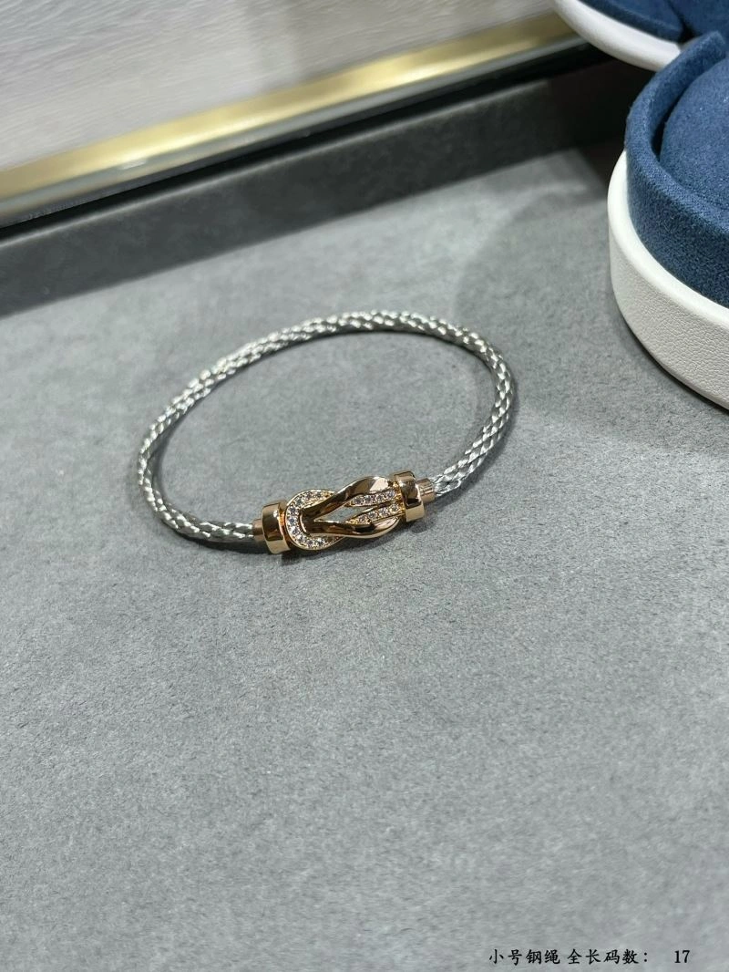 Accurate model Fred Bracelets