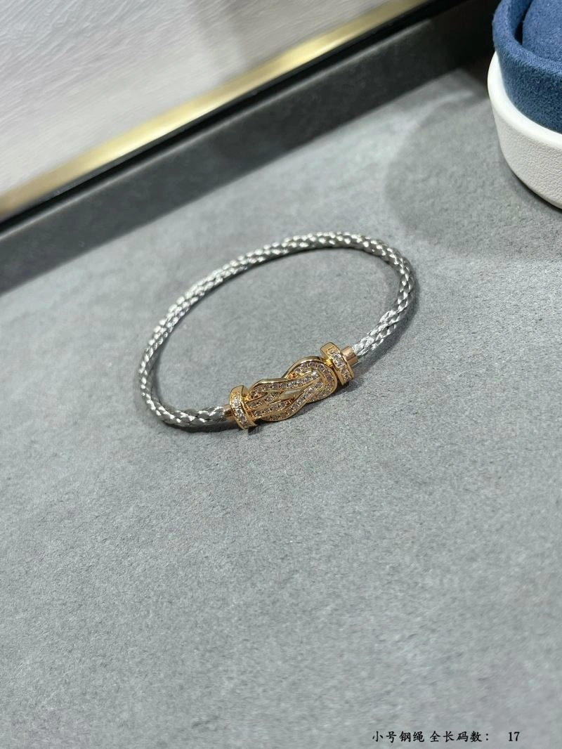 Accurate model Fred Bracelets