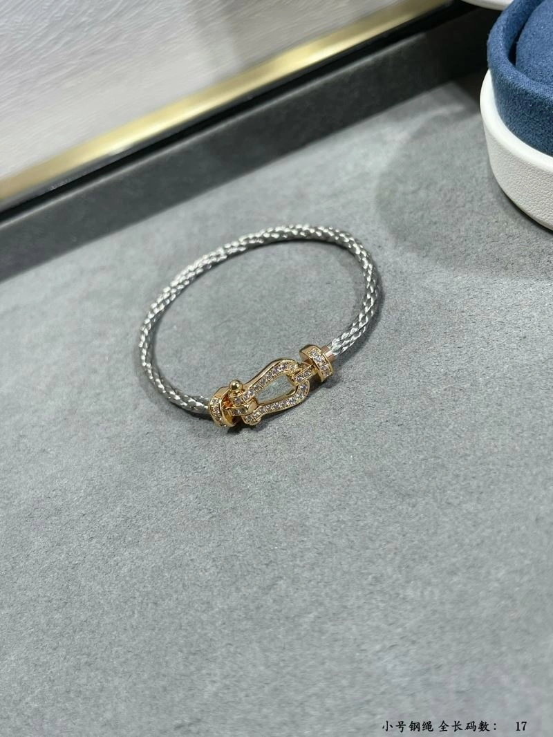 Accurate model Fred Bracelets