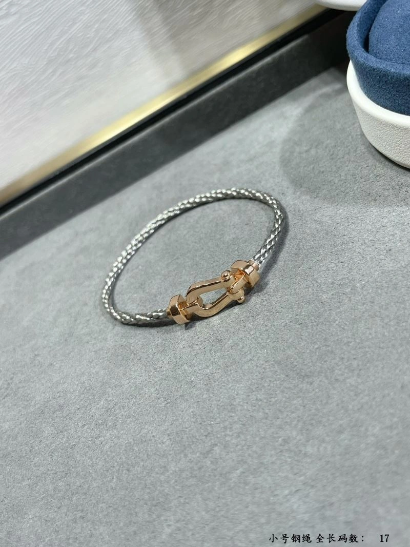 Accurate model Fred Bracelets