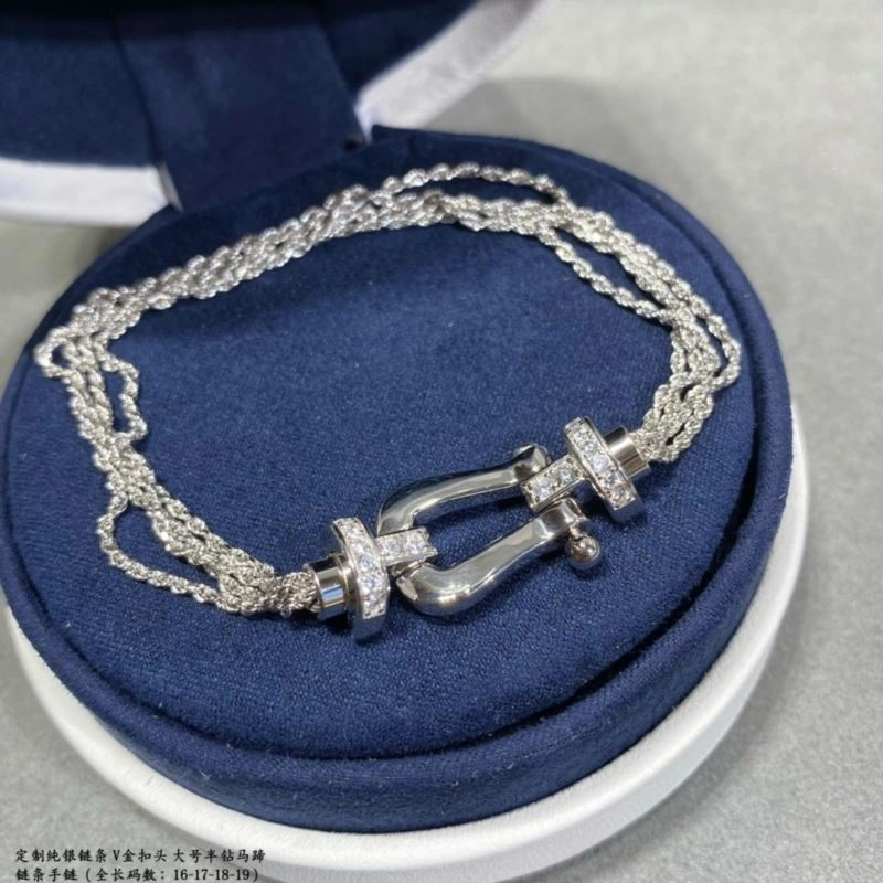 Accurate model Fred Bracelets