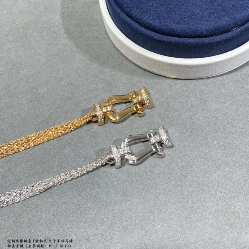 Accurate model Fred Bracelets