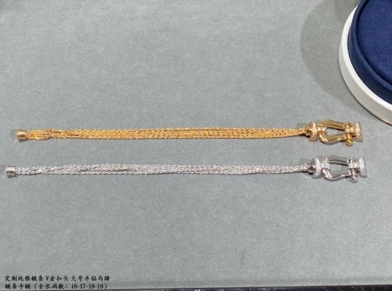 Accurate model Fred Bracelets