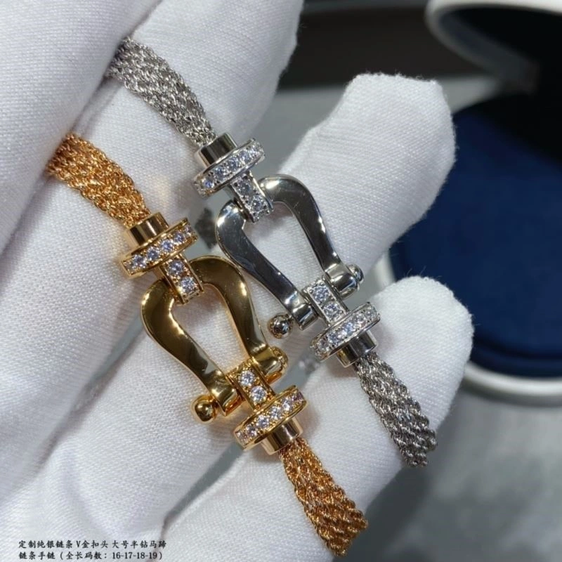 Accurate model Fred Bracelets
