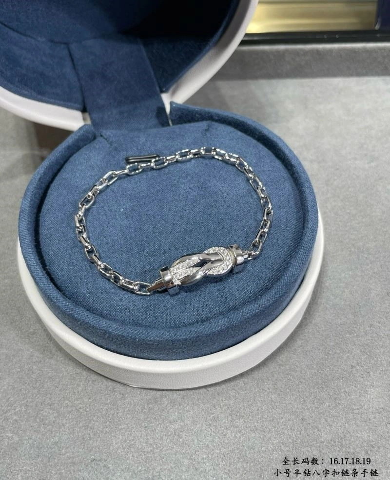 Accurate model Fred Bracelets