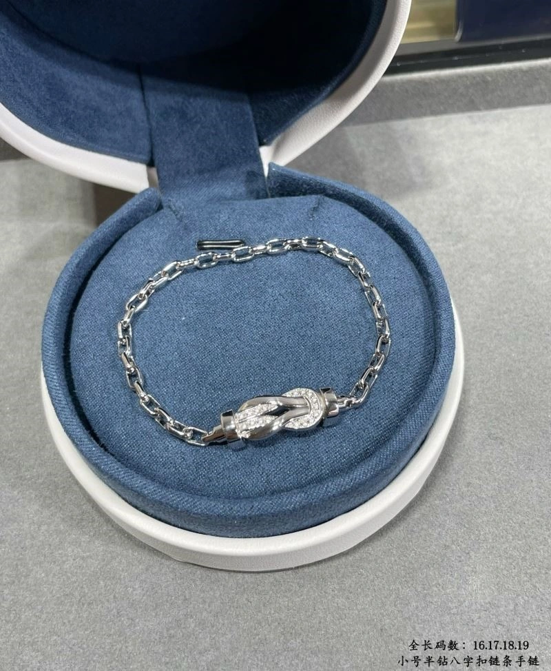 Accurate model Fred Bracelets