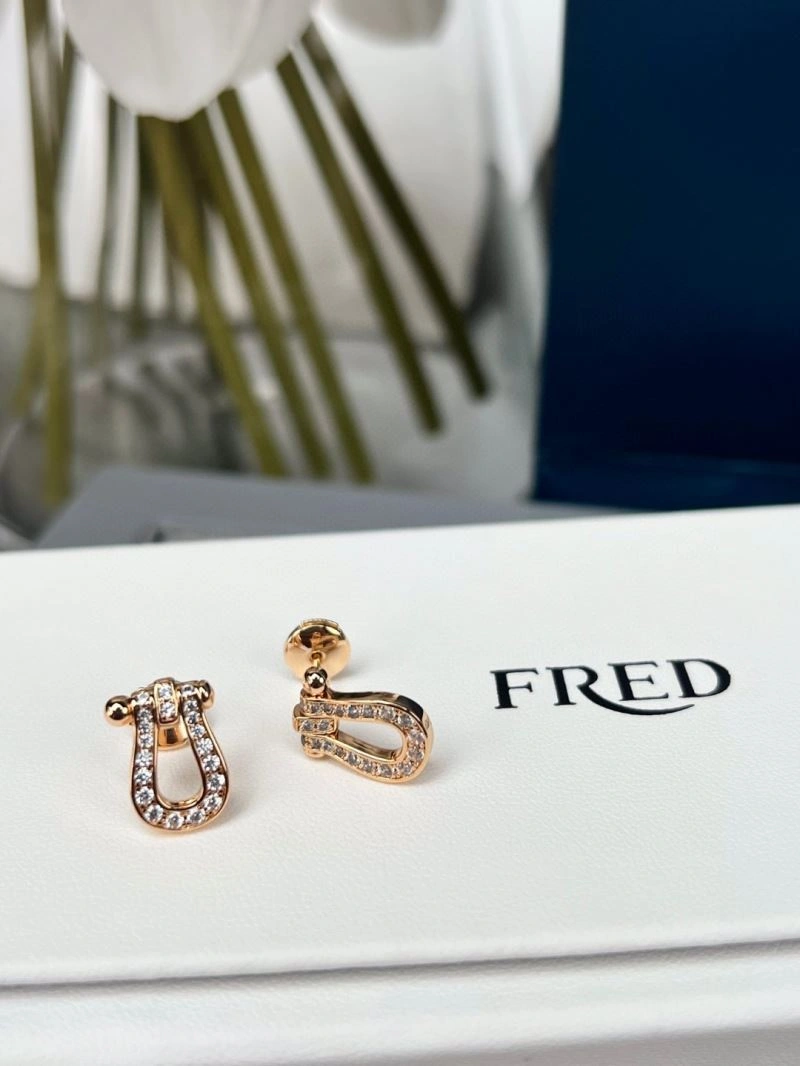 Accurate model Fred Earrings