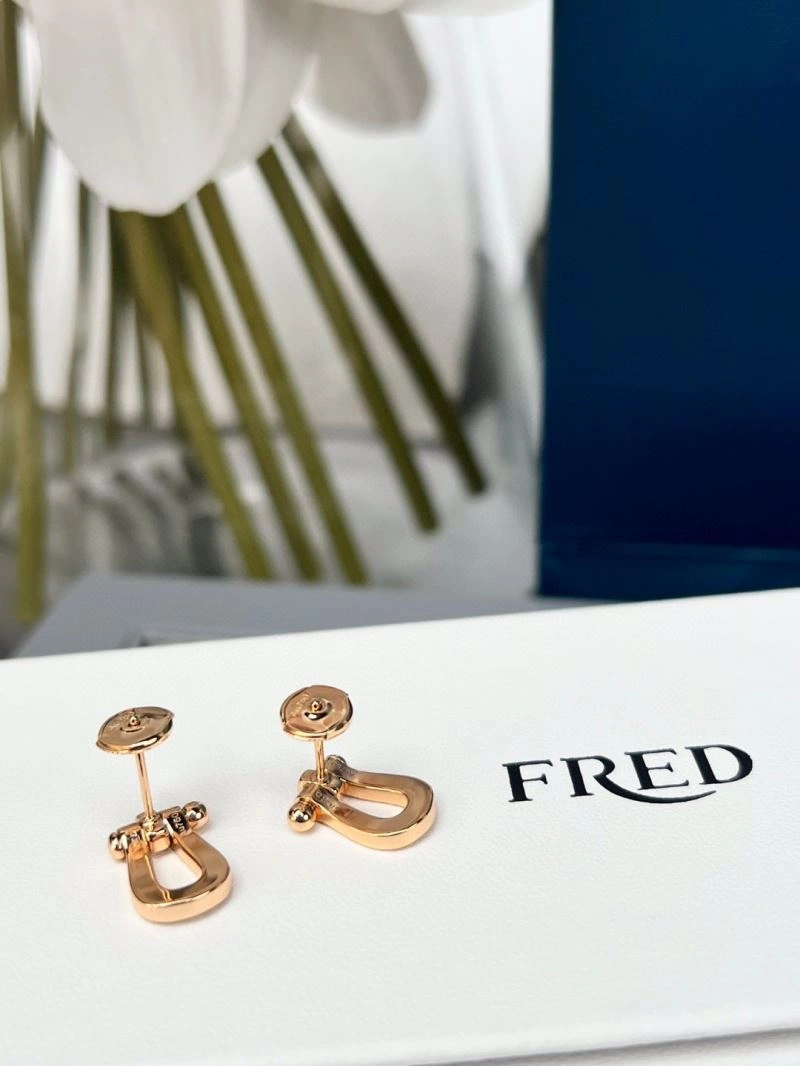 Accurate model Fred Earrings