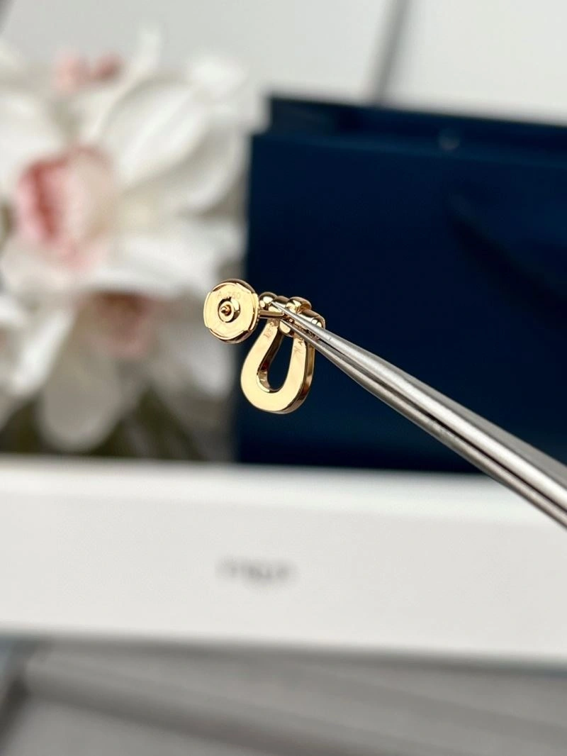 Accurate model Fred Earrings