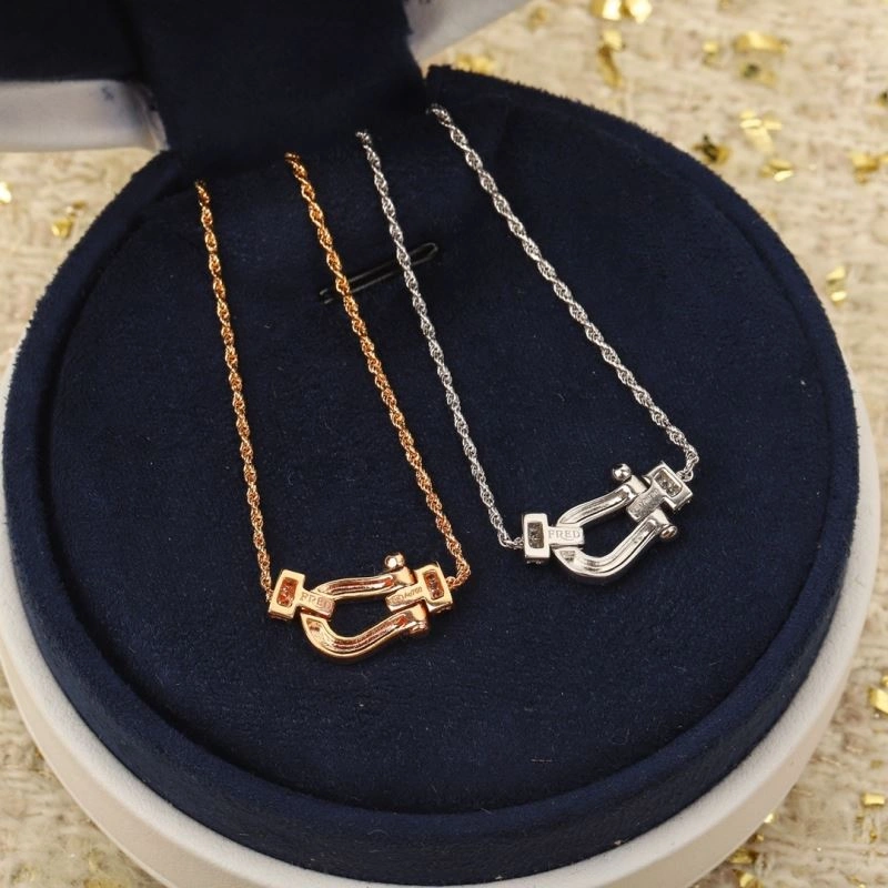 Indistinguishable Fred Necklaces
