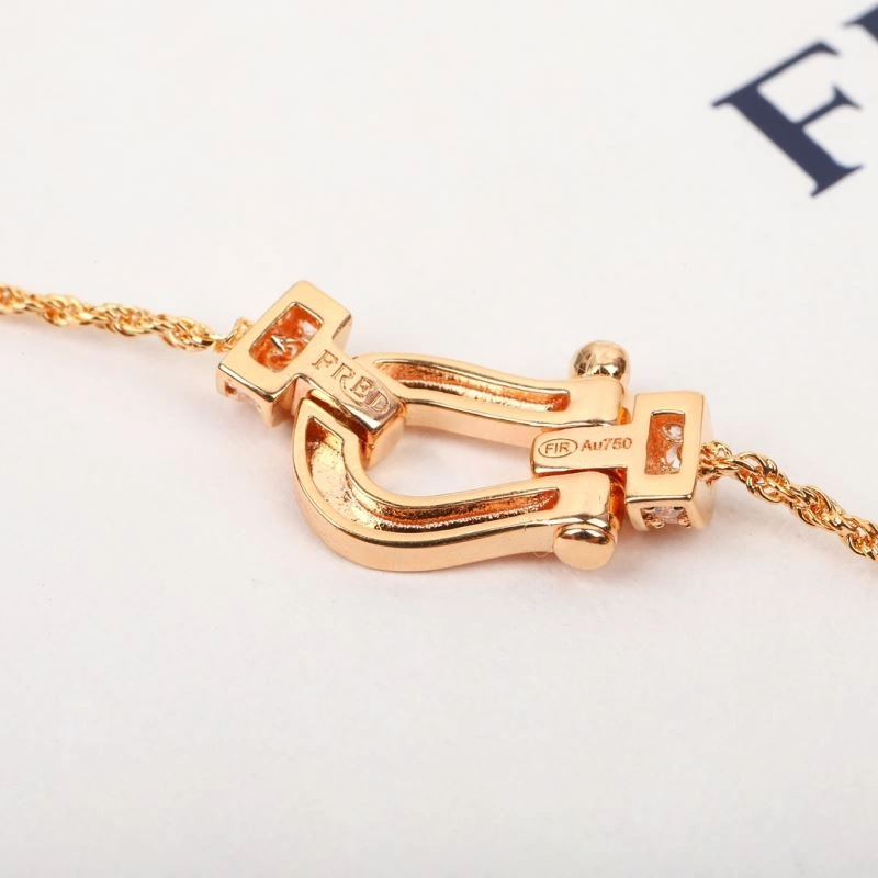 Indistinguishable Fred Necklaces