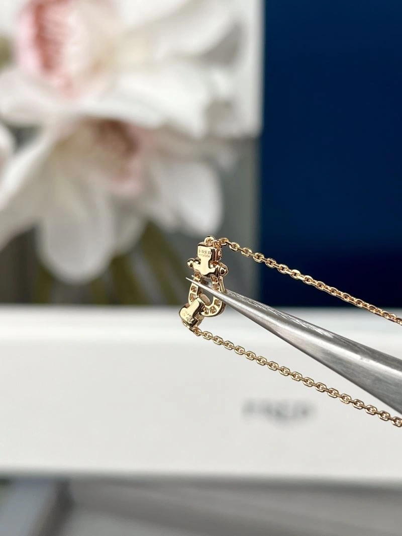 Affordable Fred Necklaces