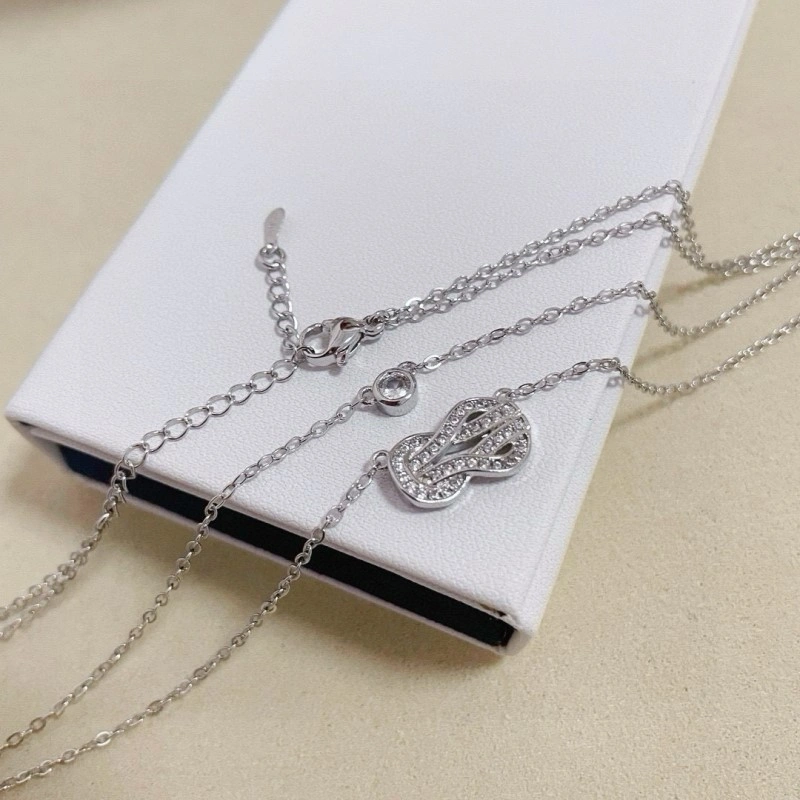 Brand-authenticated Fred Necklaces