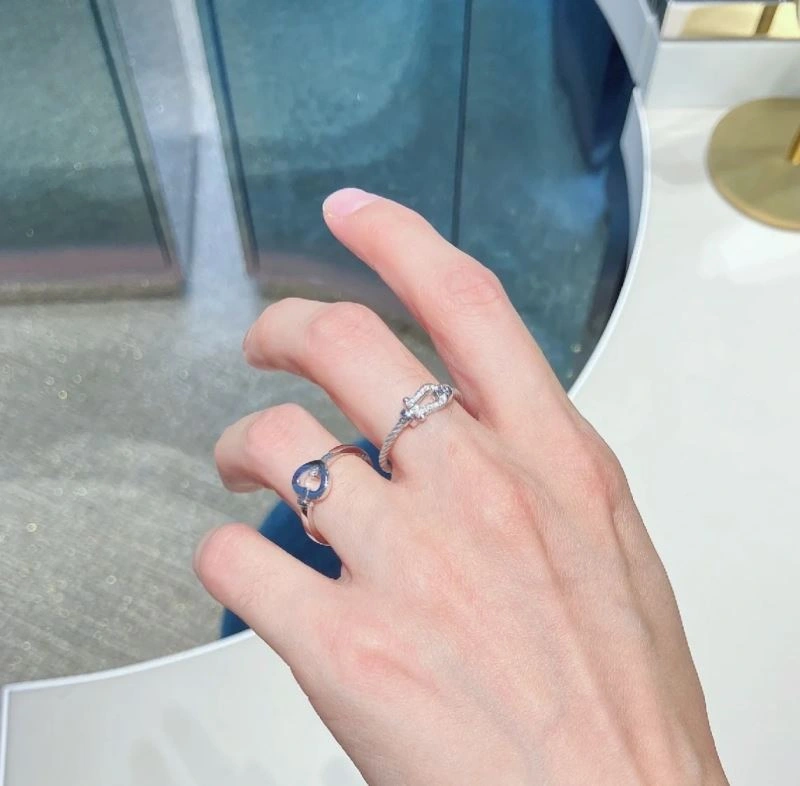 1:1 copy Fred Rings
