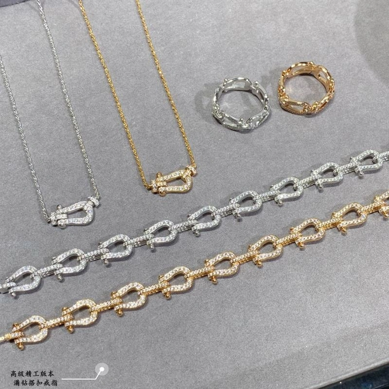 Exact replica Fred Rings