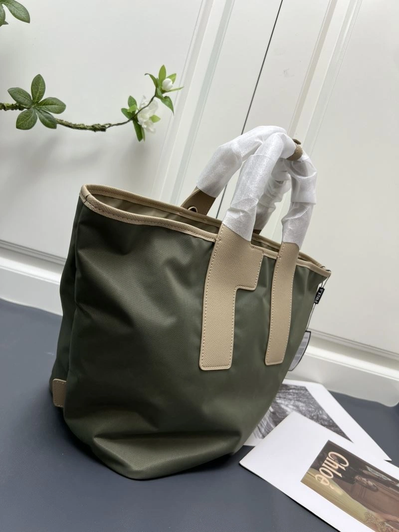 Accurate model Furla Shopping Bags