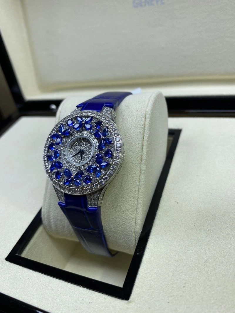 Top mirror GLASHUTTE Watches