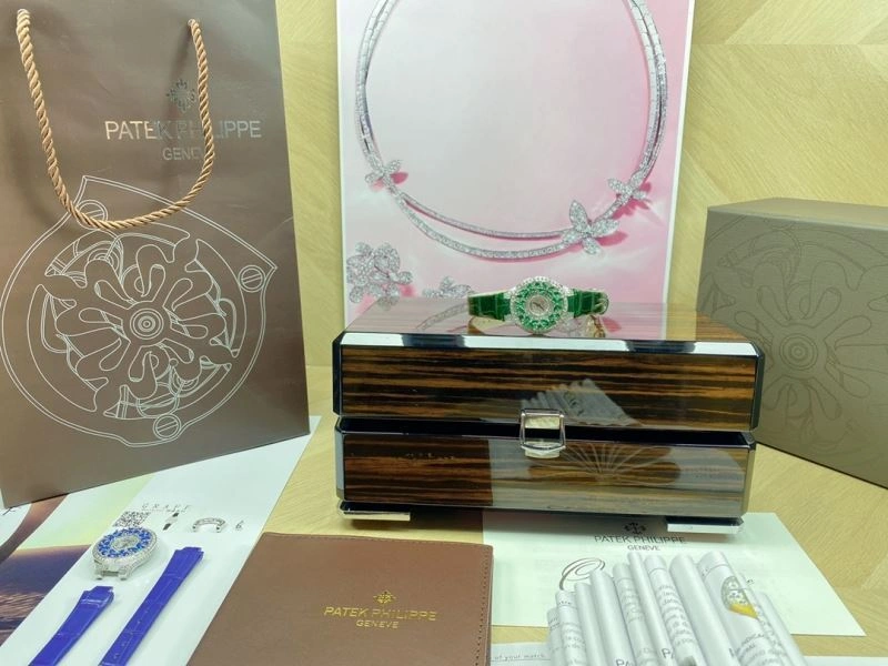 GLASHUTTE Watches