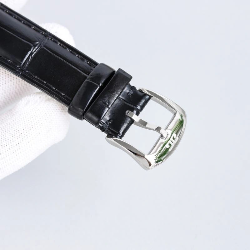 Indistinguishable GLASHUTTE Watches