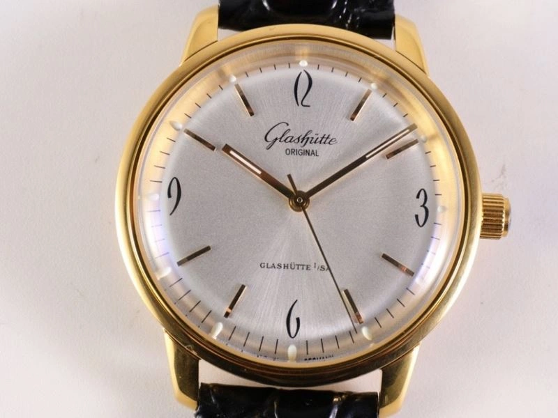 Brand-authenticated GLASHUTTE Watches