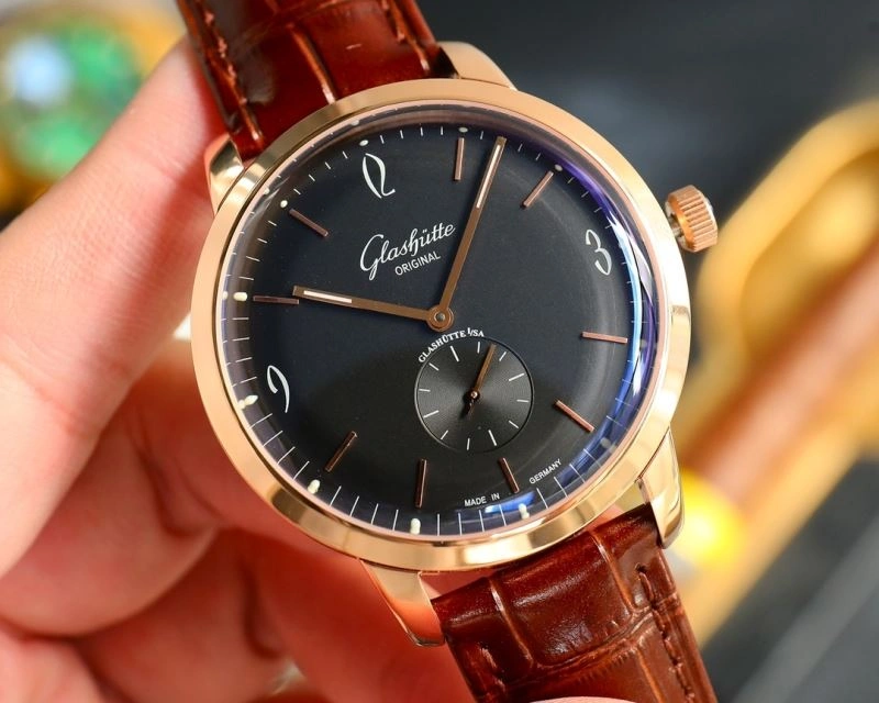 Top mirror GLASHUTTE Watches