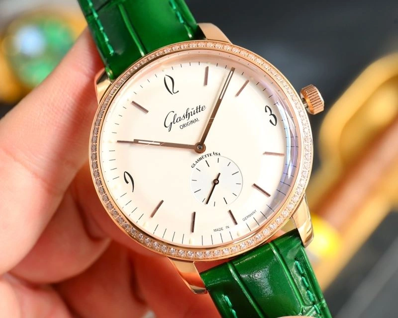 Top mirror GLASHUTTE Watches
