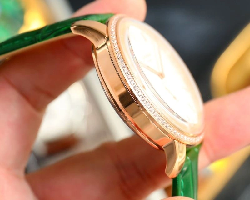Top mirror GLASHUTTE Watches