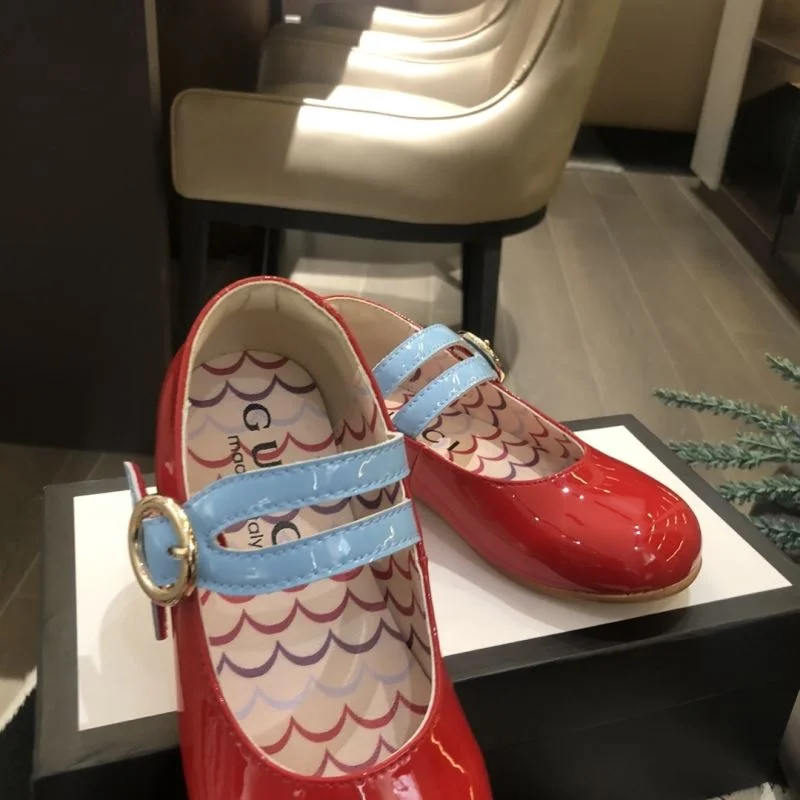 Accurate model GUCCI SHOES