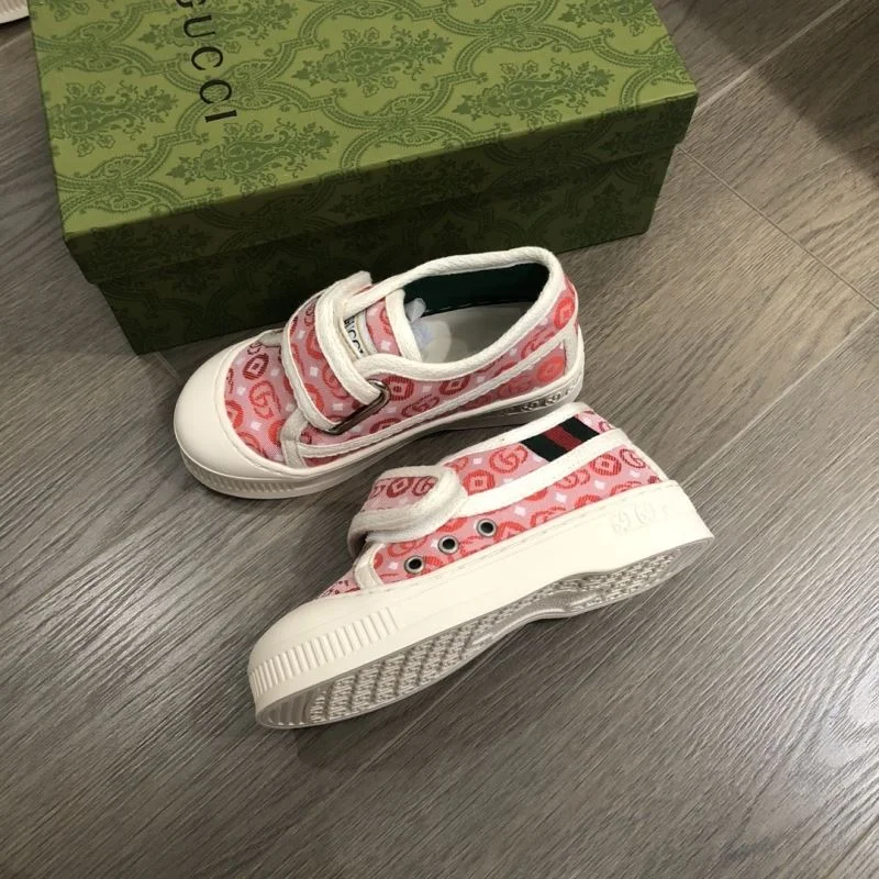 Accurate model GUCCI SHOES