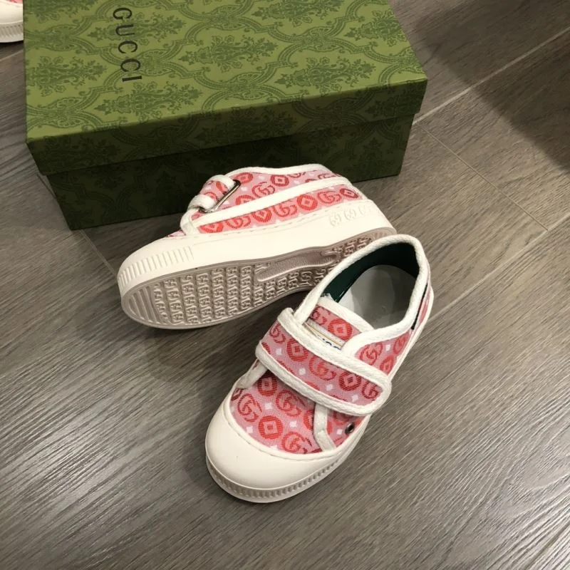 Accurate model GUCCI SHOES