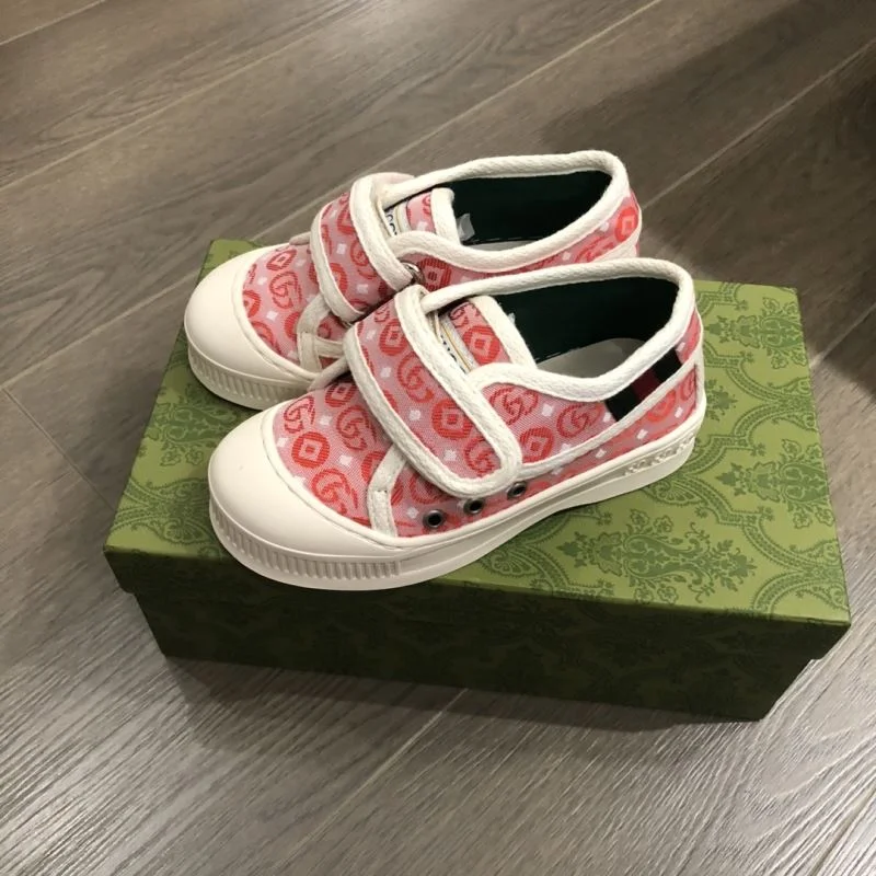 Accurate model GUCCI SHOES