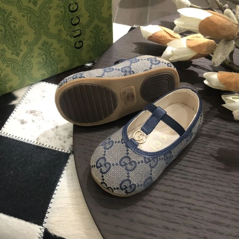Accurate model GUCCI SHOES