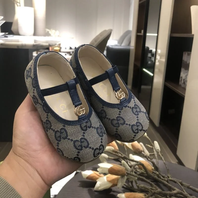 Accurate model GUCCI SHOES