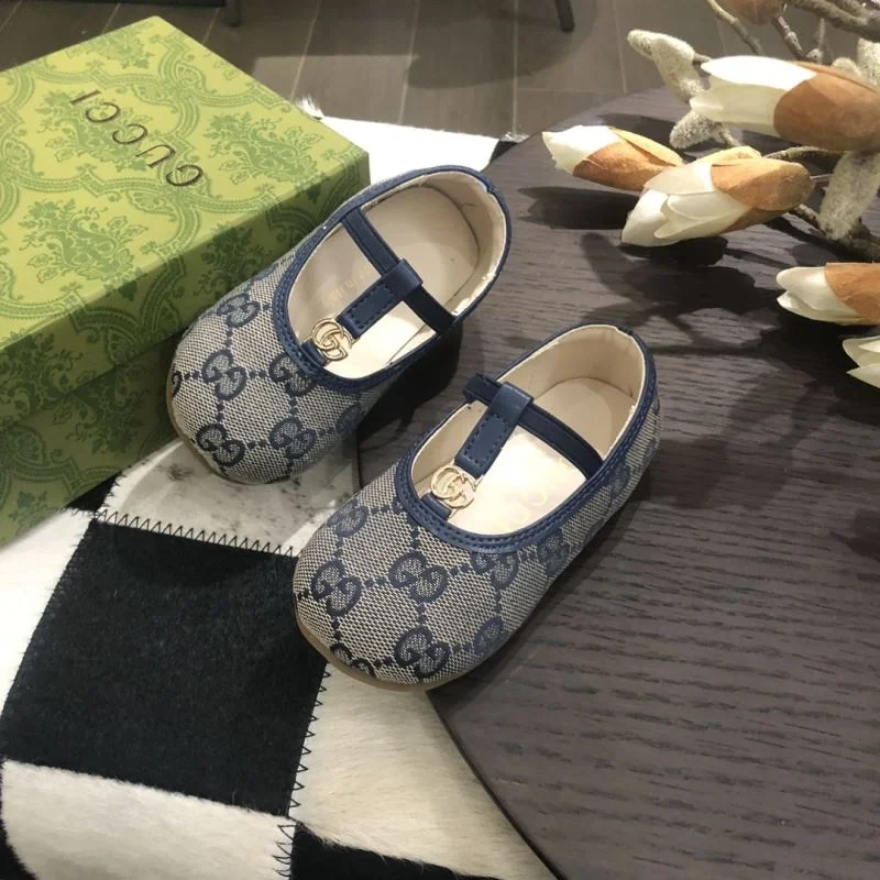 Accurate model GUCCI SHOES