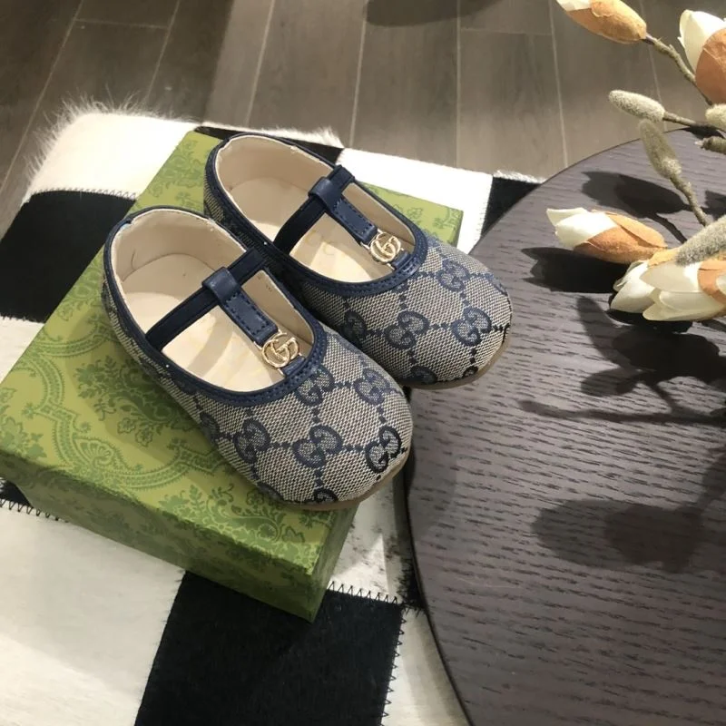 Accurate model GUCCI SHOES