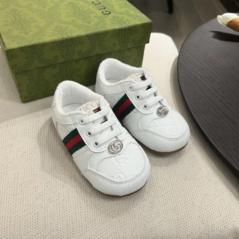 Accurate model GUCCI SHOES