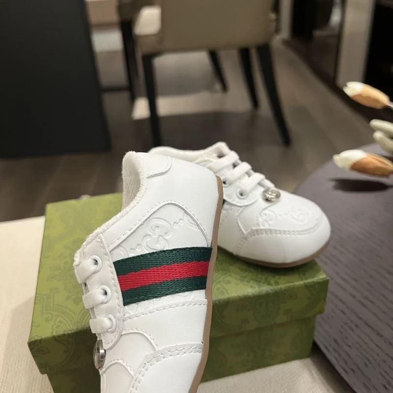 Accurate model GUCCI SHOES