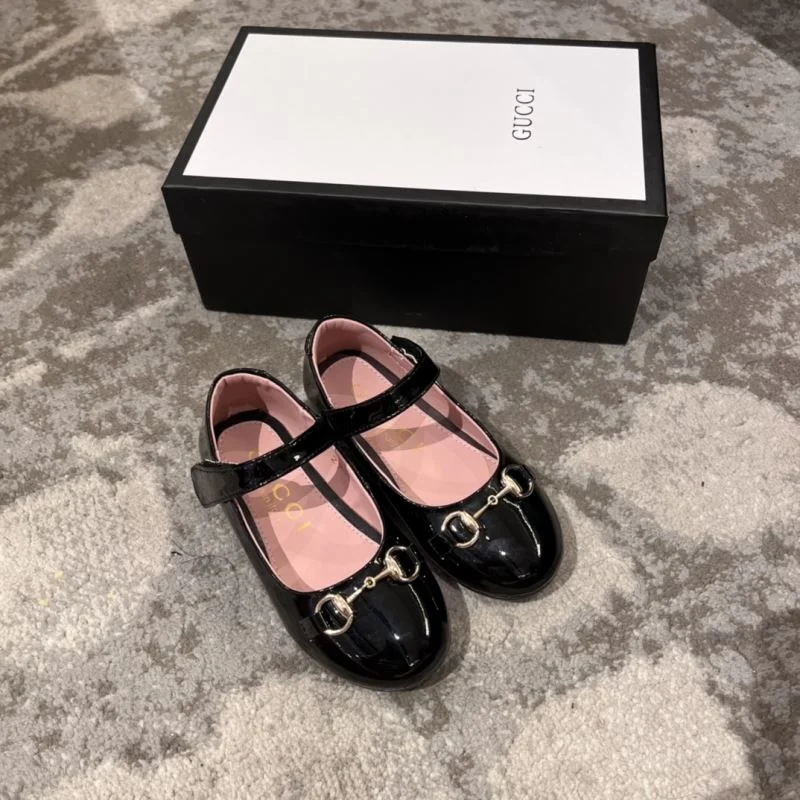 Indistinguishable GUCCI SHOES