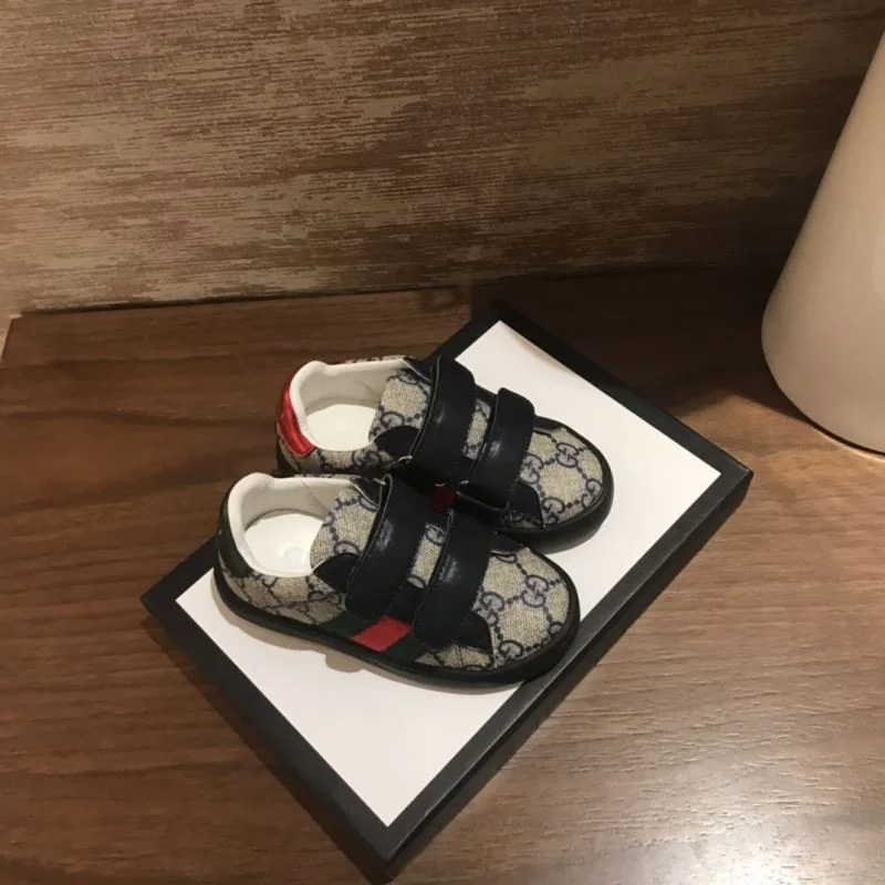 Accurate model GUCCI SHOES