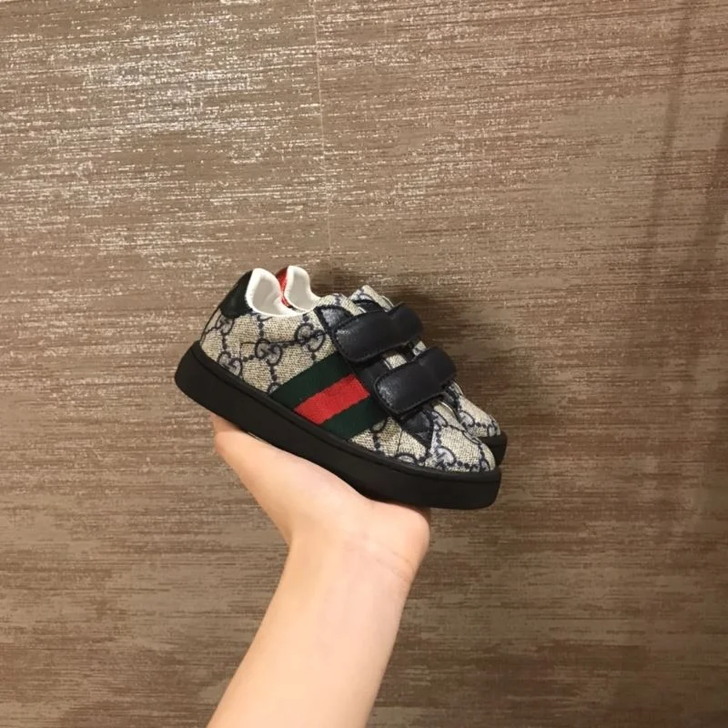 Accurate model GUCCI SHOES