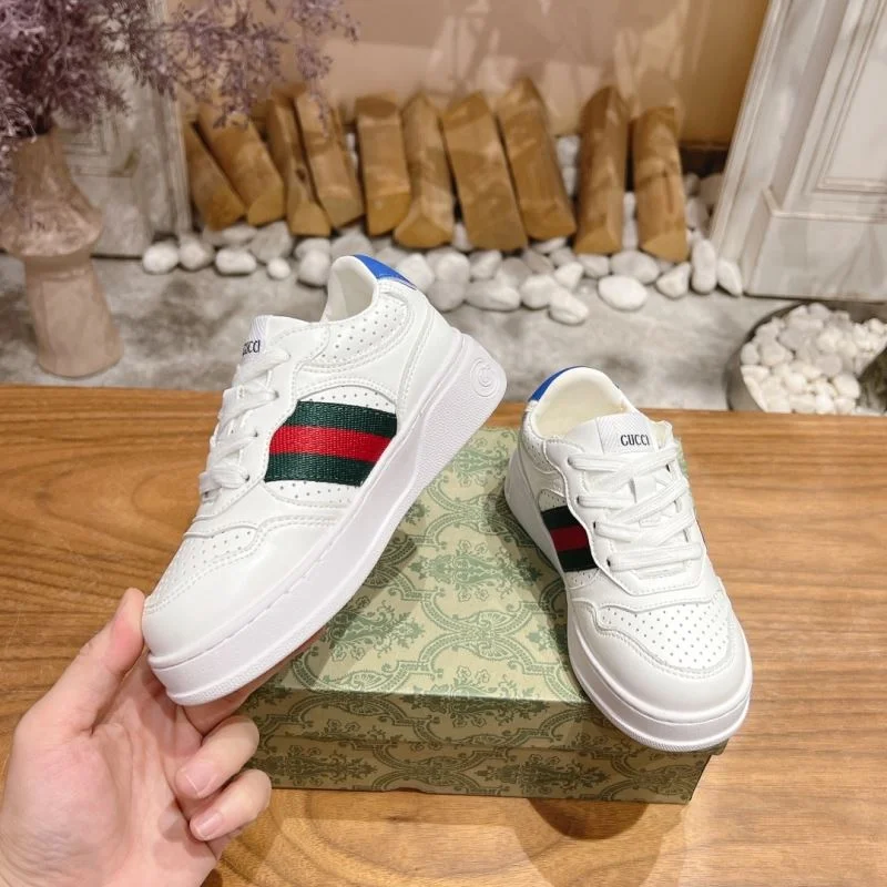 Accurate model GUCCI SHOES