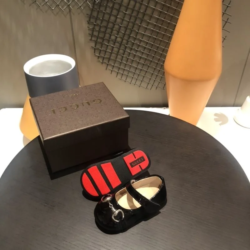 Brand-authenticated GUCCI SHOES