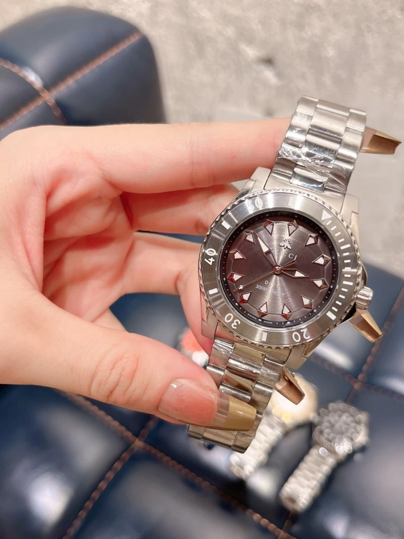 Indistinguishable GUCCI Watches