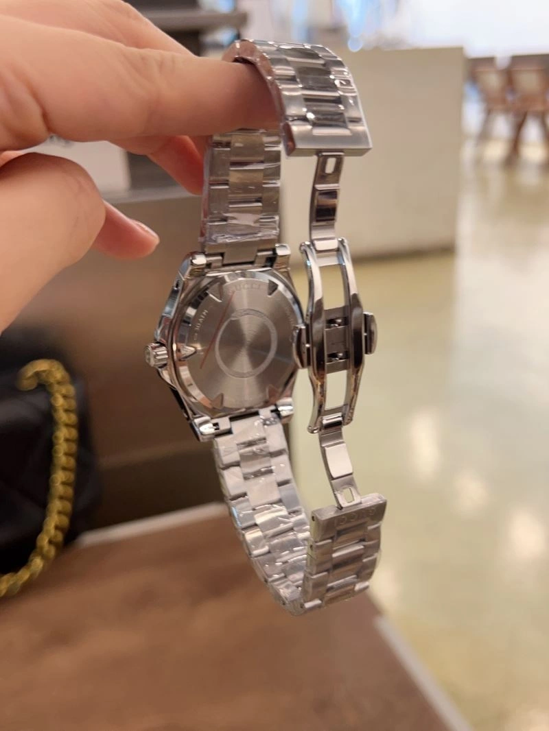 Indistinguishable GUCCI Watches