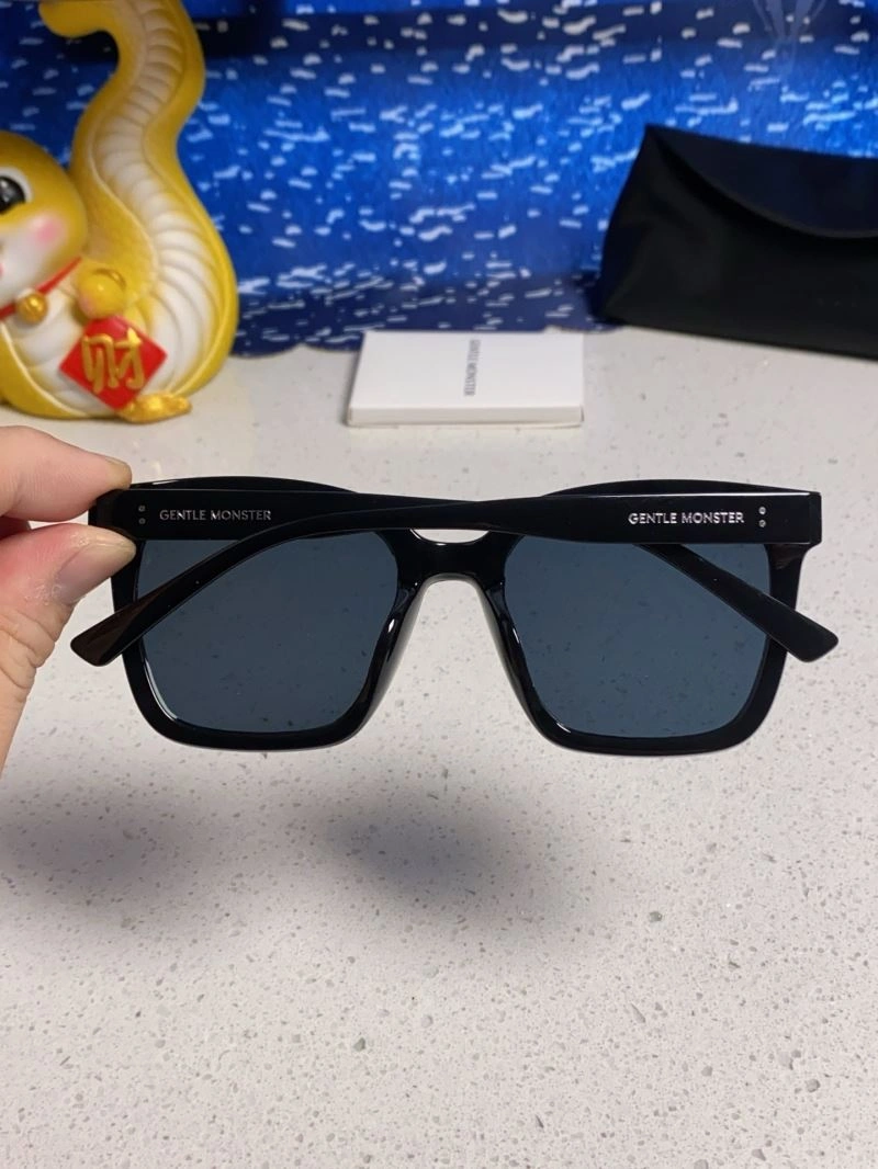 Top match Gentle Monster Sunglasses